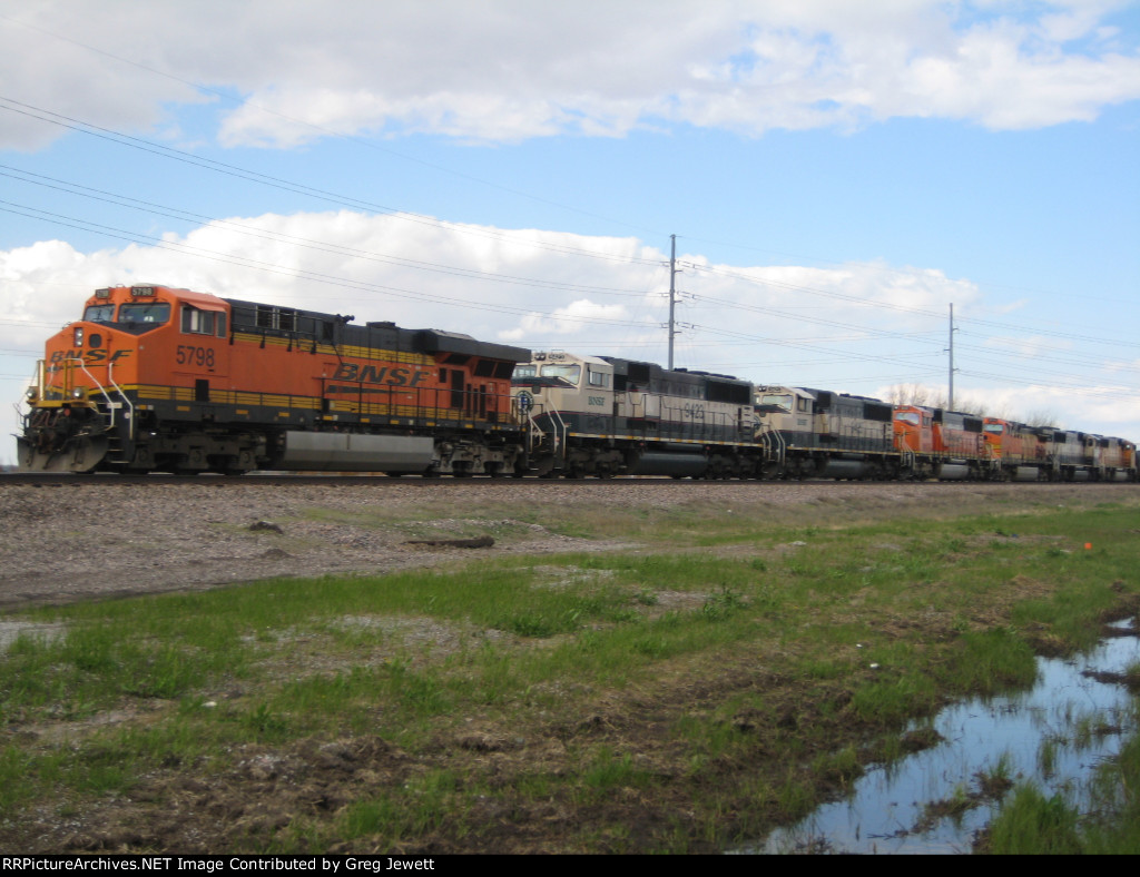BNSF 5798